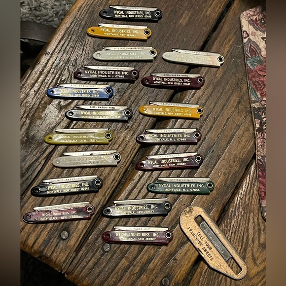 Gits | Other | Vintage Bakelite Or Plastic Advertising Gits Razornife ...